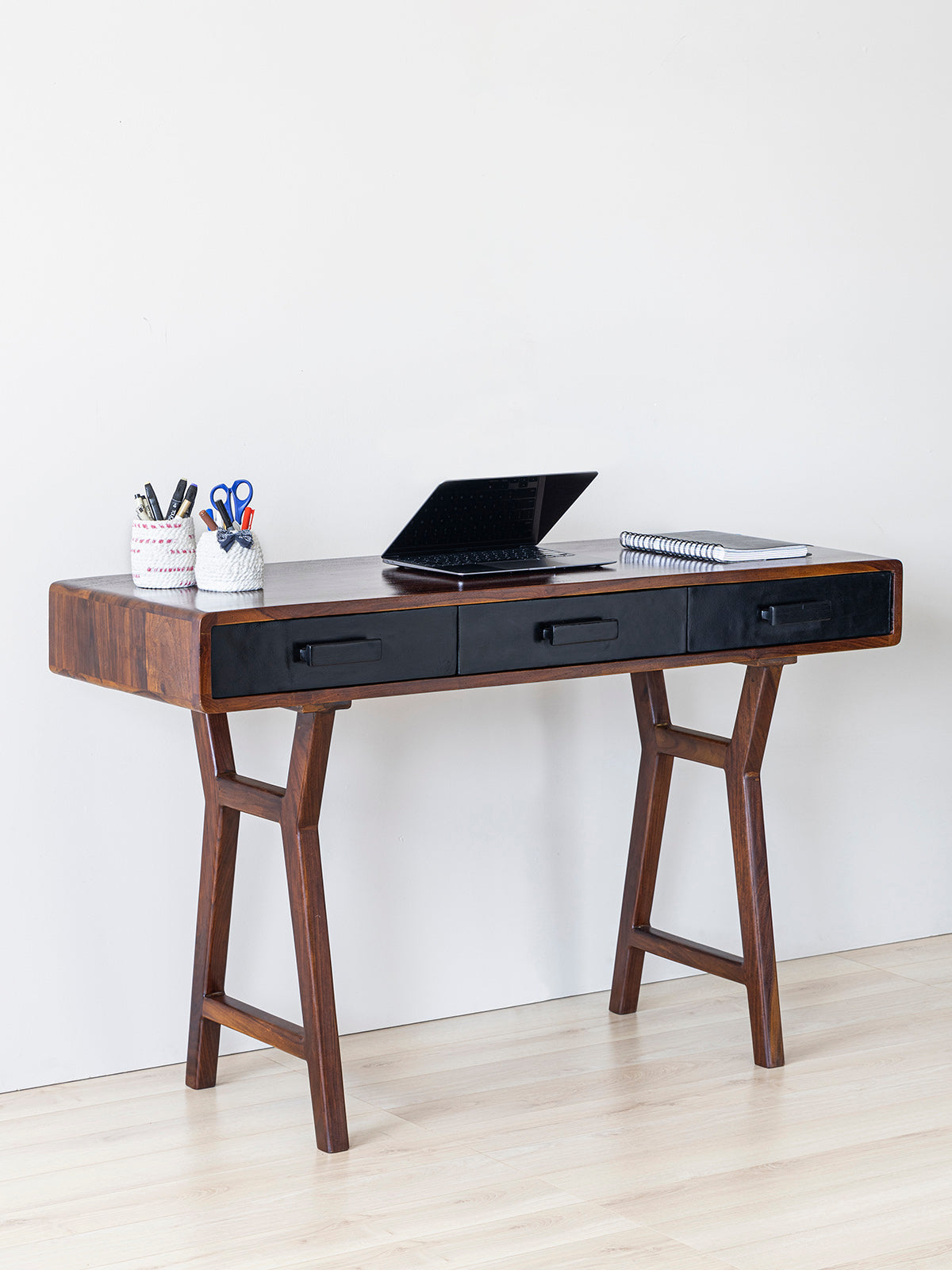 FURNITURE – Contrast Living