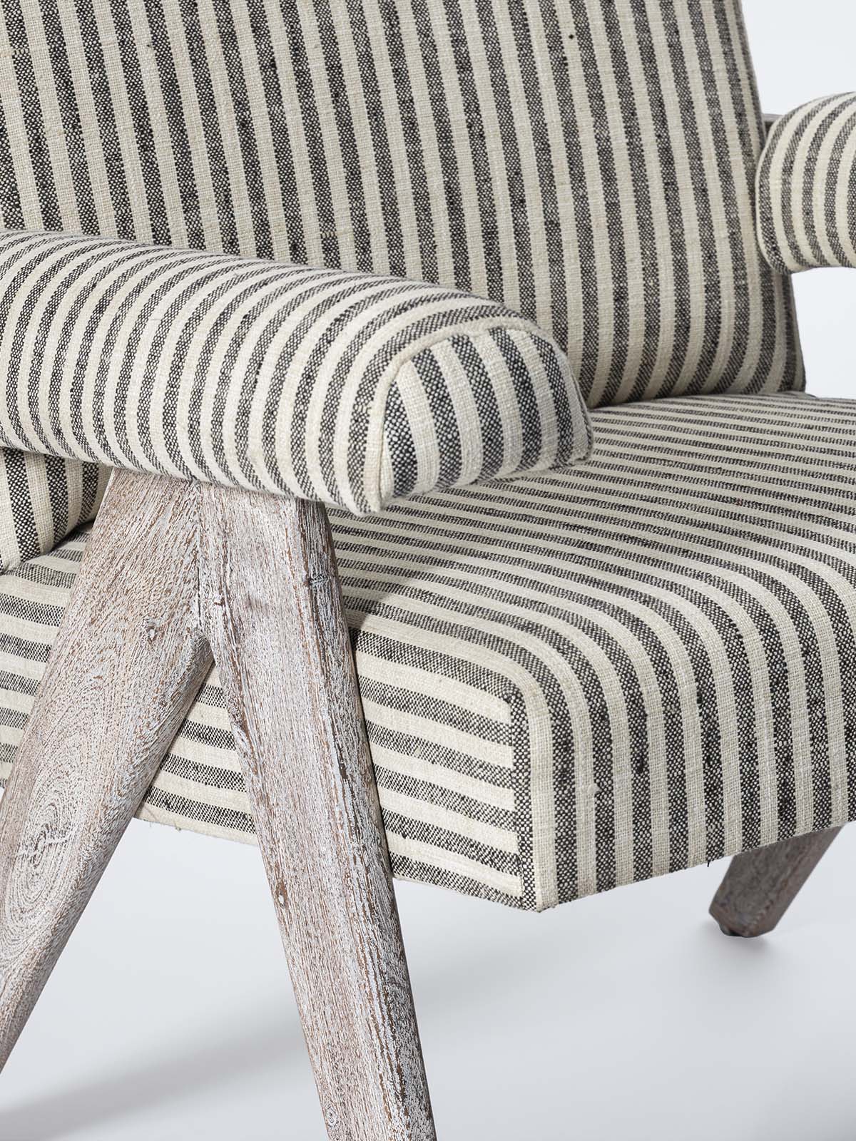 FURNITURE – Contrast Living